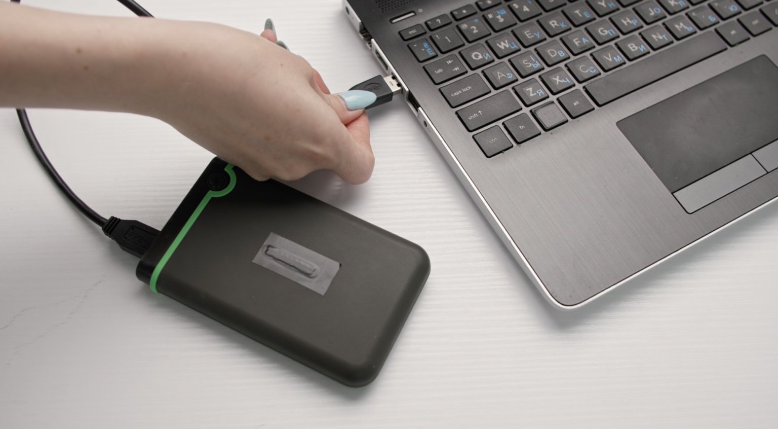 The Essential Guide to Backing up Camera Media in the Field - Best ...